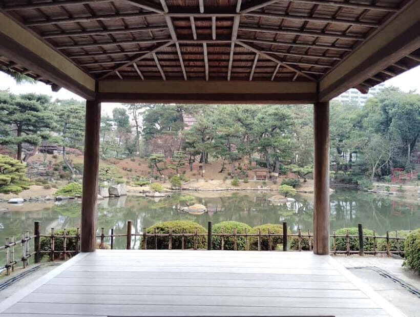 Hiroshima: Shukkei-en Garden with local guide 90min - The Sum Up