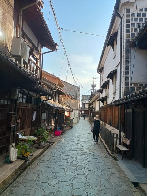 Hiroshima: Tomonoura Nostalgic Port Town Private Tour - Visiting Ancient Temples and Breweries