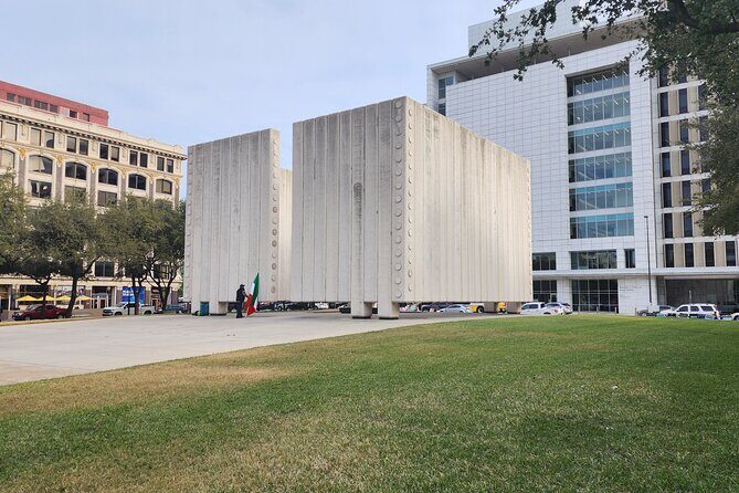 Historic Dallas Downtown Solo Self Guided Walking Tour - FAQ