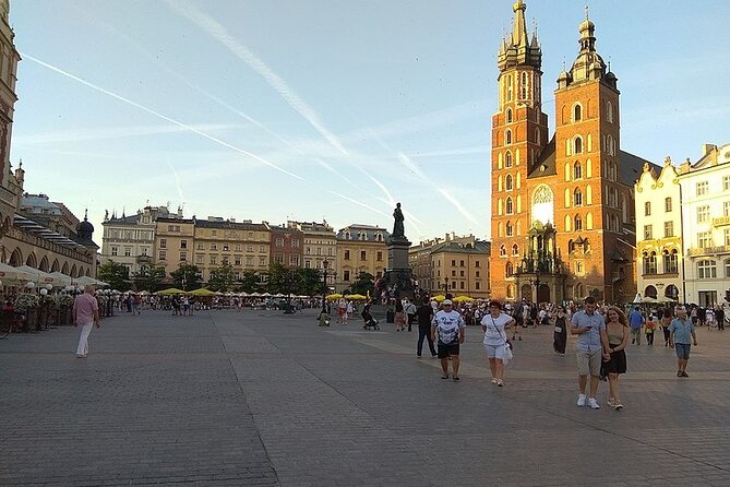 Historic Krakow : Old Town & Wawel Castle Walking Tour - Booking Details and Flexibility