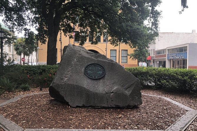 Historic Savannah Guided Walking Tour - The Guides: What Sets Them Apart