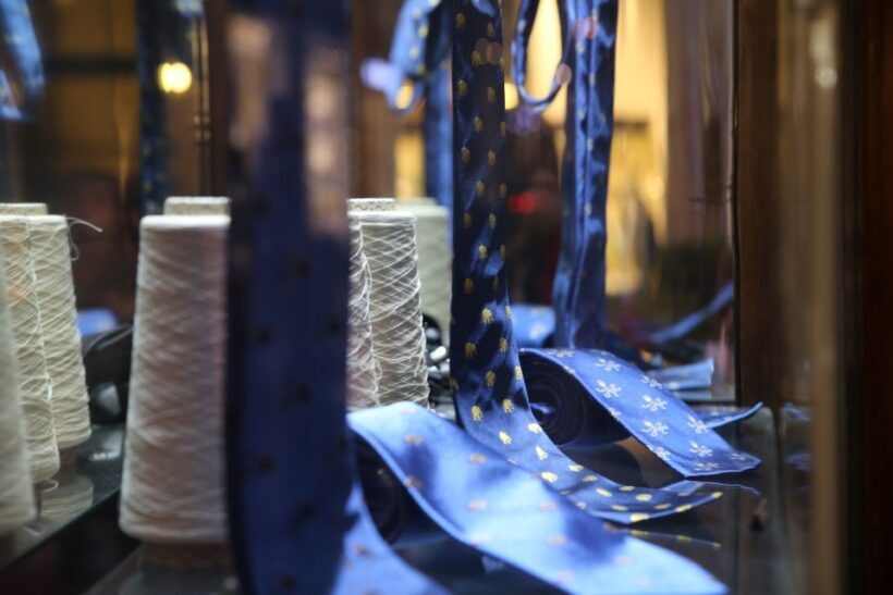 Historic Shops in Genoa: Tour Through Tradition and Flavours - Key Points