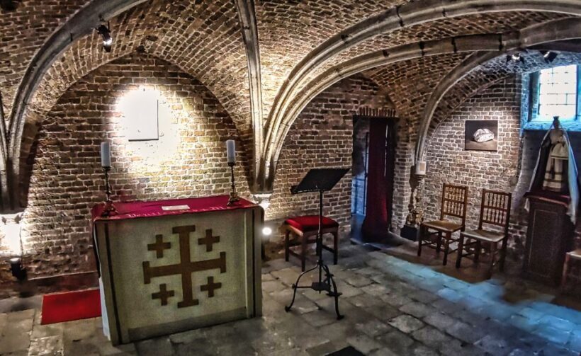 Historical Bruges: Jerusalem Chapel and Univ. of Commerce - Discovering Bruges: Jerusalem Chapel and the University of Commerce