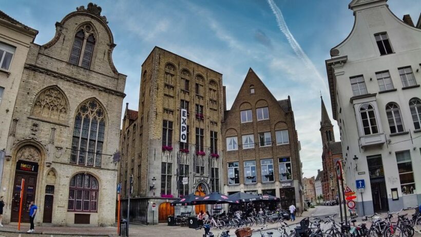 Historical Bruges: Jerusalem Chapel and Univ. of Commerce - The Practicalities