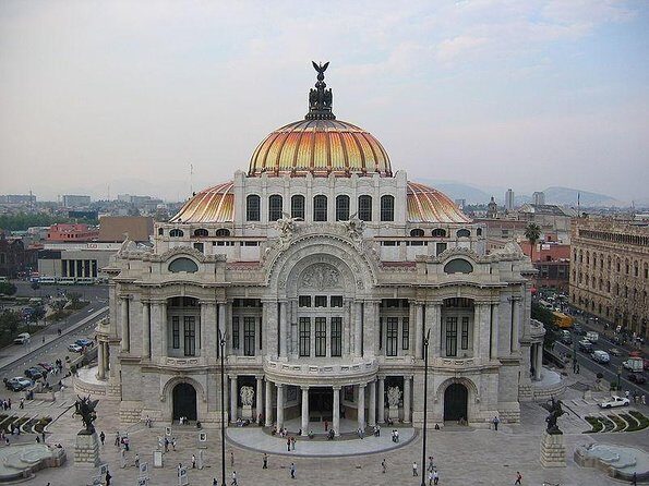 Historical Center of the CDMX on foot - Exploring Mexico Citys History in Comfort and Style: A Detailed Review of the On-Foot Tour