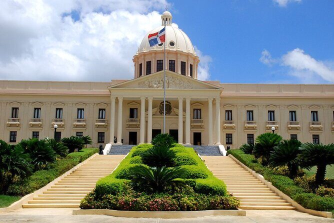 Historical Cultural and Gastronomy Adventure in Santo Domingo - Key Points