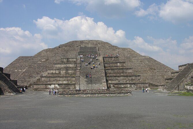 Historical downtown Mexico City & Teotihuacan Pyramids Mezcal tasting - A Deep Dive into the Tour Experience