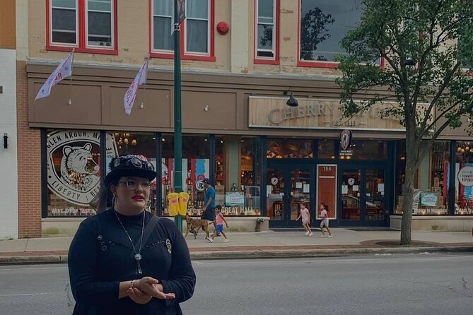 Historical Ghost Lantern Tour Downtown Traverse City +Magnant - Experienced Tour Guides