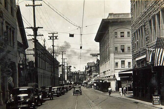 Historical Tour of Downtown Honolulu in Red Light District - The Experience: What Youll Expect