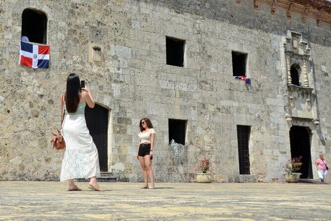 Historical Tour of Santo Domingo and 3 eyes Caves with Lunch - Colonial Zone: The Heart of Historic Santo Domingo