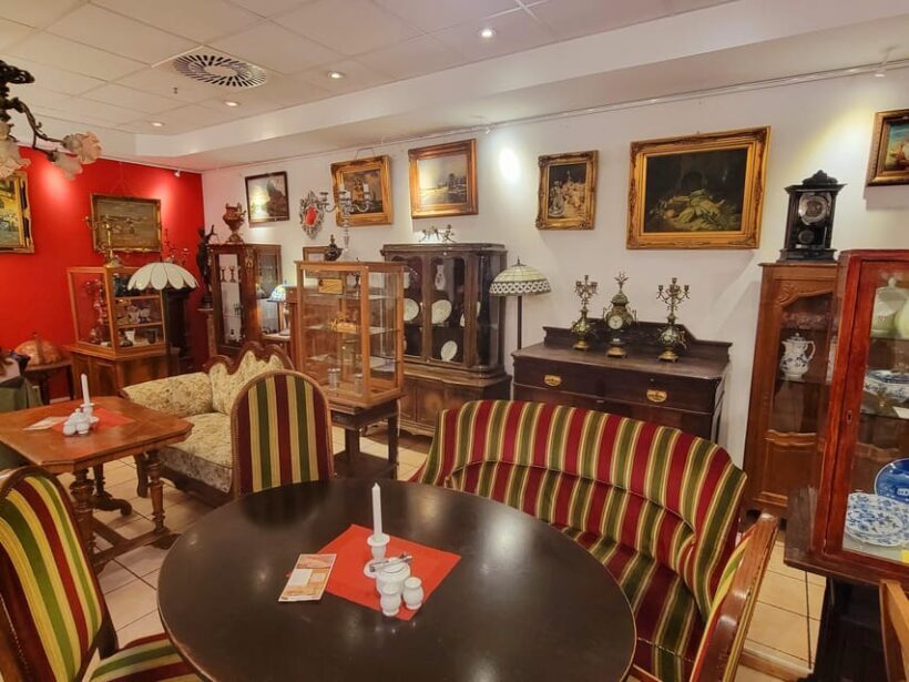 Historical tour of the old town including a Saxon dinner - The Value and Practicalities