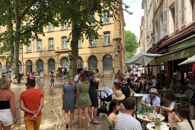 Historical Visit/Treasure Hunt of Aix En Provence - Uncovering the Citys Architectural Gems