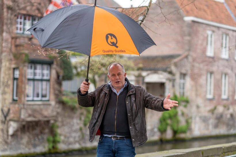 Historical walk in Bruges with local guide. Praline included - A Closer Look at What You Can Expect