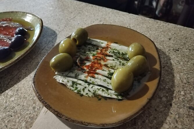 History and culture with tapas dinner - About the Guide and Group Experience