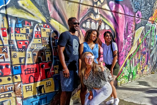 History and Street Art Tour in Comuna 13 - Key Points