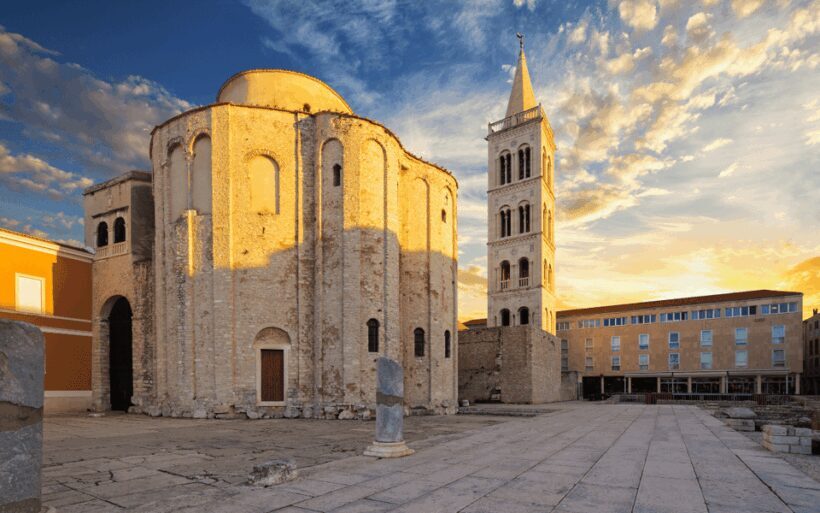 History Walking Tour in Old Center Zadar with Licenced Guide - Key Points