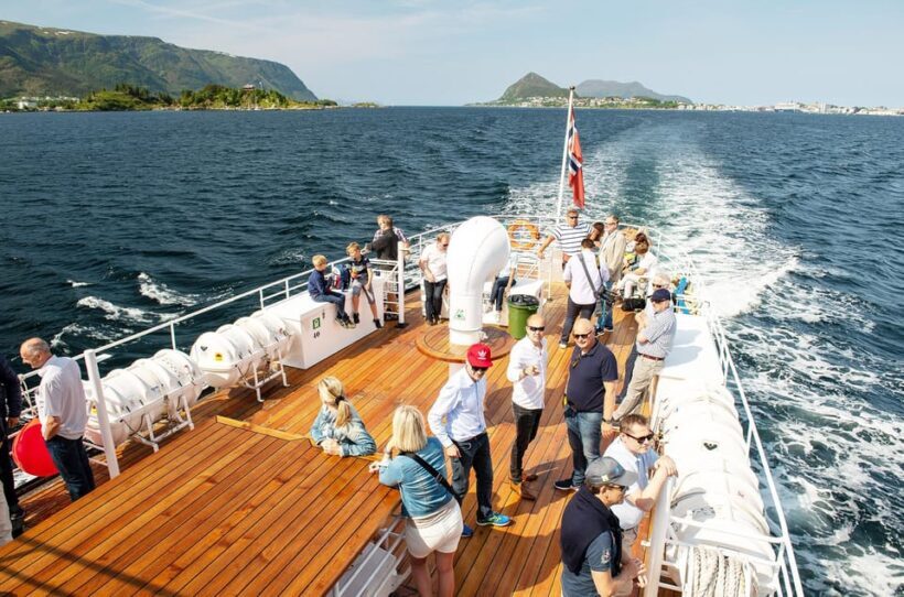 Hjørundfjord Fjord Cruise Ålesund-Øye one way - An In-Depth Look at the Hjørundfjord Fjord Cruise