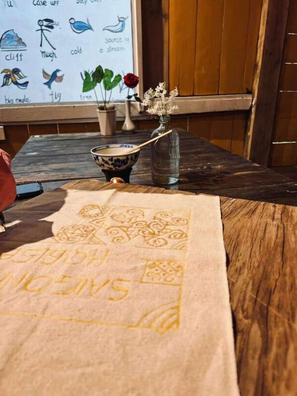 H'Mong traditional beeswax batik - FAQ