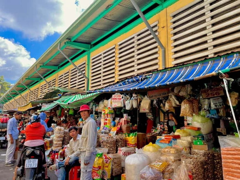 Ho Chi Minh Cafe and Shopping experience - Discovering Ho Chi Minh’s Shopping and Café Scene