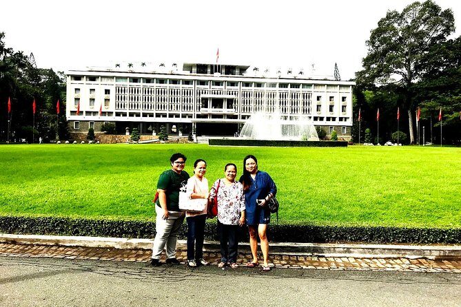 Ho Chi Minh City: Private Guided Sightseeing & History Full Day - Cultural Stops: Markets, Churches, and Traditional Medicine