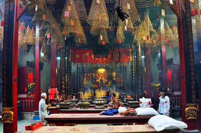 Ho Chi Minh City: Private Guided Sightseeing & History Full Day - Local Flavors and Authenticity