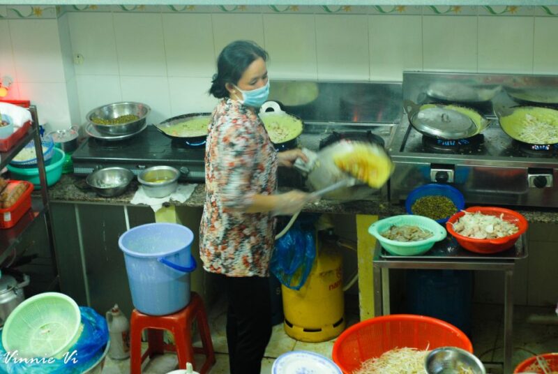 Ho Chi Minh City: Private Street Food Evening Walking Tour - Who Should Consider This Tour?