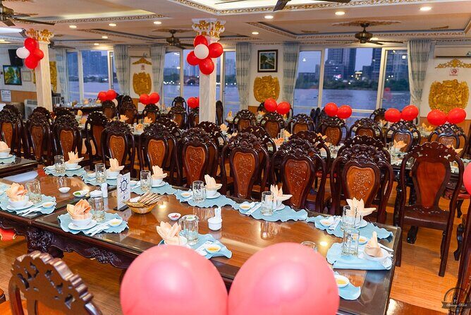 Ho Chi Minh City: Saigon River Dinner Cruise with Live Music - The Culinary Experience