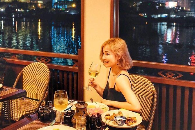 Ho Chi Minh City: Saigon River Dinner Cruise with Live Music - The Motorbike Element: A Unique Touch