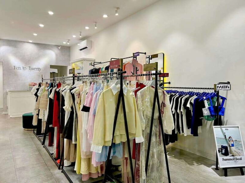 Ho Chi Minh City: Shopping Tour with Local Guide - How the Tour Feels in Practice