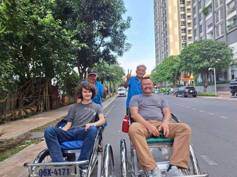 Ho Chi Minh City Sightseeing & Food Cycling Tour By Cyclo - What to Expect from the Tour
