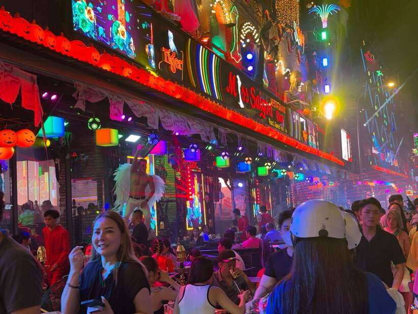 Ho Chi Minh City Street Food Tour With Acoustics Live Music - Who Will Love This Tour?