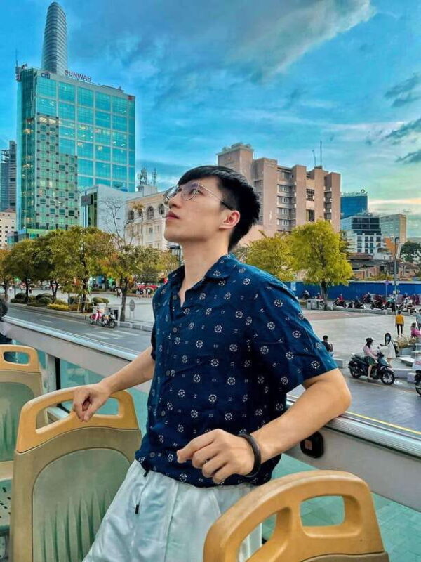 Ho Chi Minh Hop On Hop Off & Street Food Private Tour - The Hop-On Hop-Off Bus: Views and Flexibility