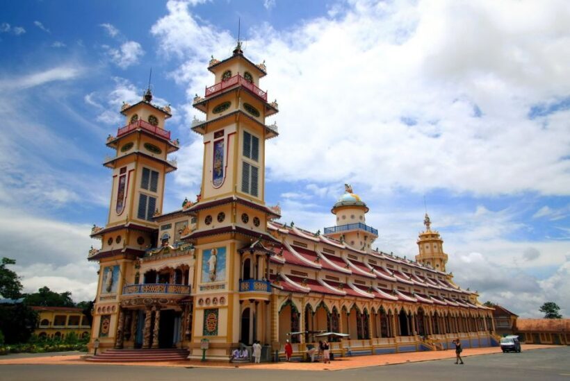 Ho Chi Minh: Private Cao Dai Religion & Cu Chi Tunnels - The Experience Provider