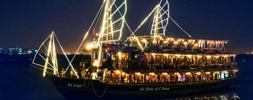 Ho Chi Minh: Saigon River Dinner Cruise with Live Music - The Itinerary in Detail