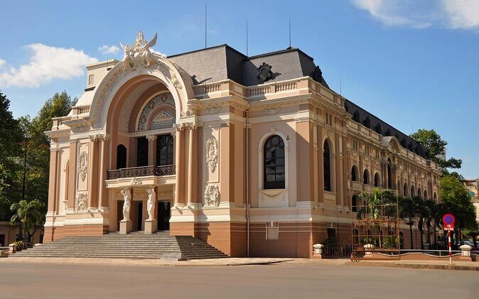 Ho Chi Minh Shore Excursion: Private Historic Saigon & Food Tour - Key Points