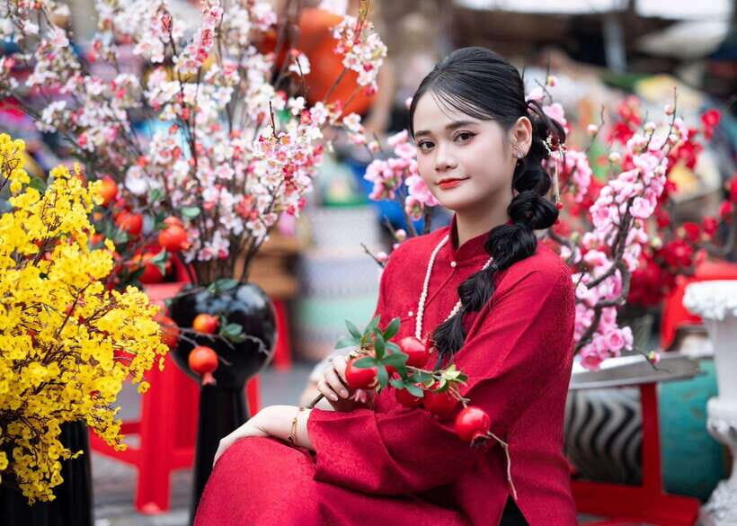 Ho Chi Minh Styled Photoshoot Tour With Makeup Photographer - Who Will Love This Experience?