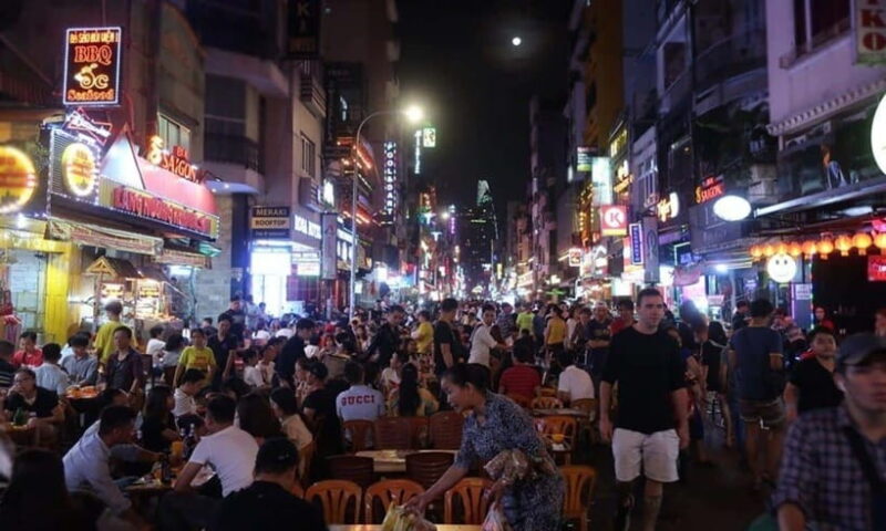 Ho Chi Minh: Tasty Vegan Food and local Beer by Motorbike - The Practical Aspects and Tips