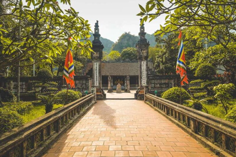 Hoa L and Tam Cc with Bike Ride and Family Visit - Key Points