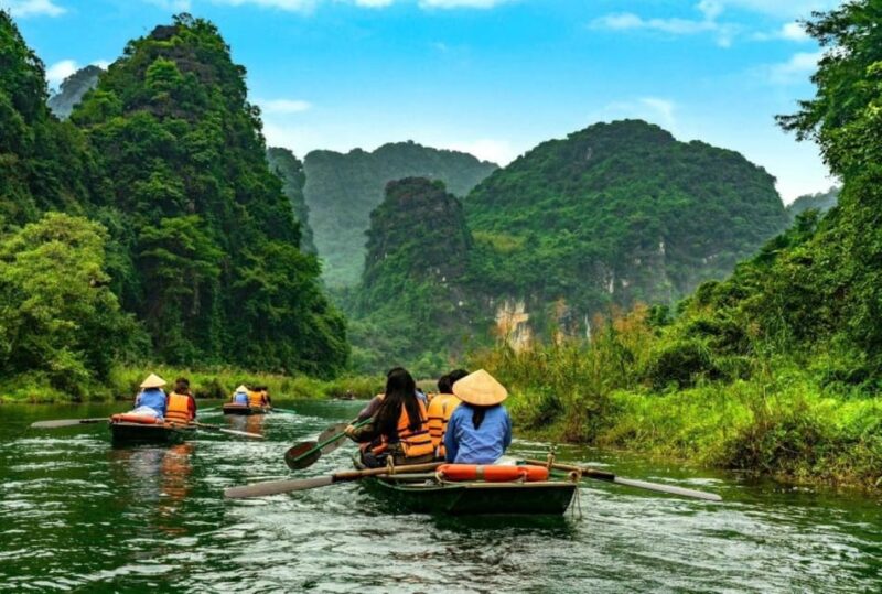 HOA LU - TAM COC - MUA CAVE -1 DAY TRIP BY LIMOUSINE - Analyzing the Value