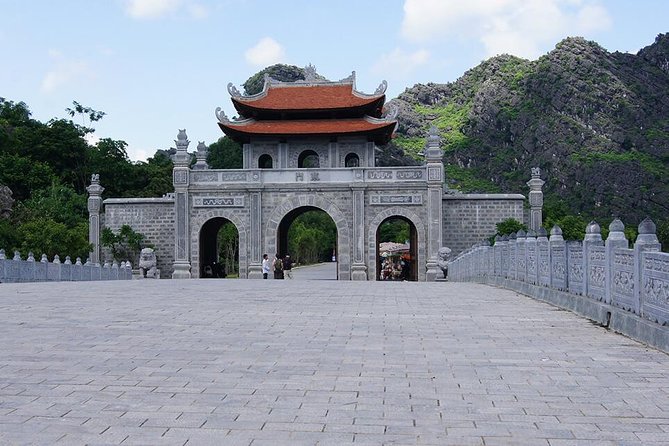 Hoa Lu -Tam Coc - Mua Cave Full Day Trip with Limousine Bus - FAQ