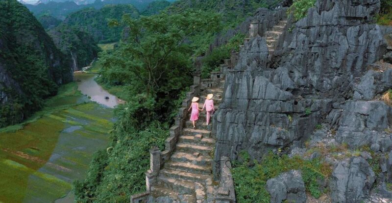 Hoa lu, Tam Coc, Mua Cave hiking full day Tour - Key Points