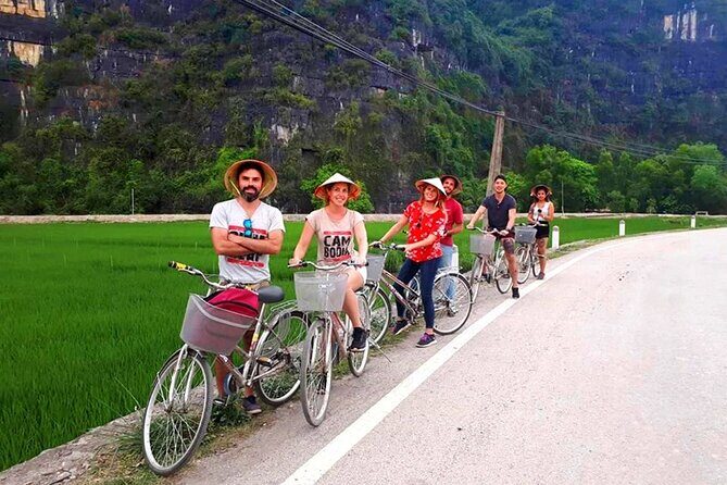 Hoa Lu Tam Coc Mua Cave Luxury 1 Day Group Tour From Hanoi - Who Should Consider This Tour?