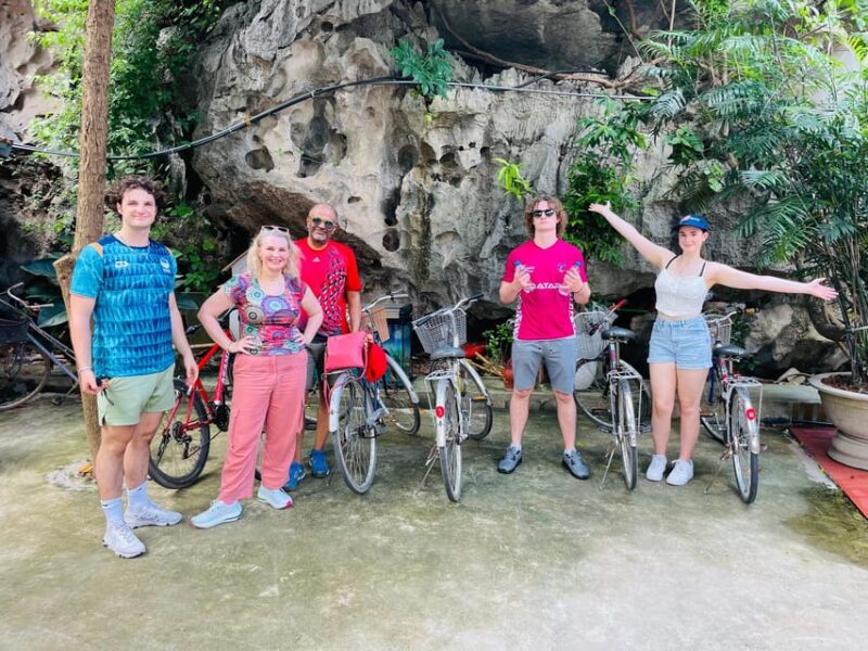 HOA LU TRANG AN - MUA CAVE - 1 DAY TRIP BY LIMOUSINE - FAQs