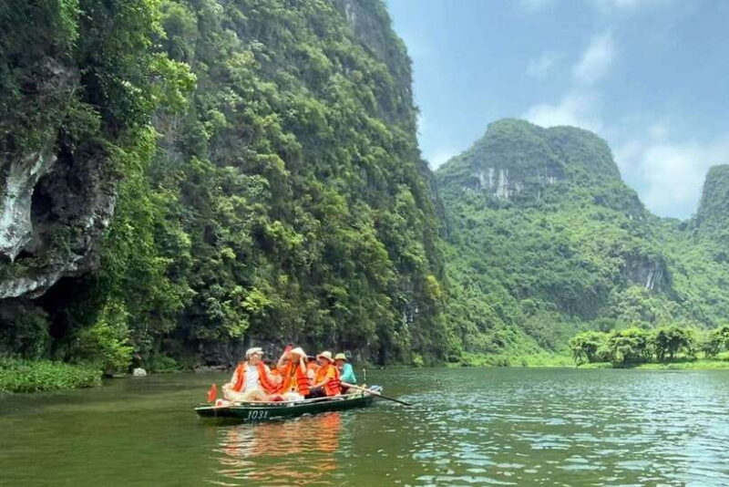 Hoa Lu - Trang An - Mua Cave Small Group - An Engaging Look at the Ninh Binh Experience