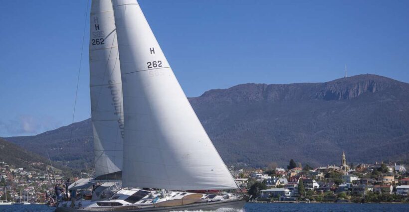 Hobart: Luxury Yacht Scenic Sailing Tour with Snacks - The Sum Up
