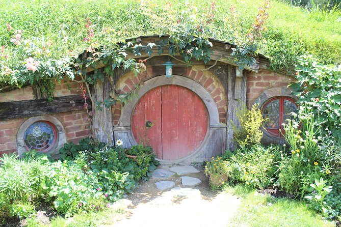 Hobbiton Afternoon Tour in Luxury Minibus from Auckland - Why Travelers Love This Tour