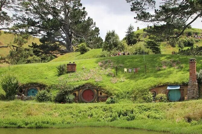 Hobbiton Movie Set and Waitomo Caves Exclusive (1-6 traveler) - An In-Depth Look at the Tour Experience