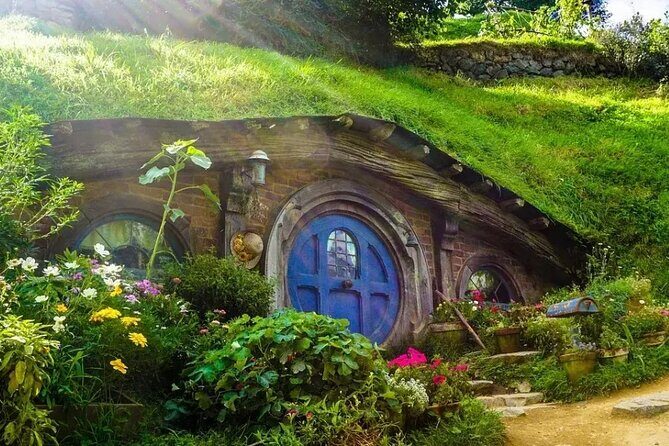 Hobbiton Movie Set and Waitomo Caves Exclusive (1-6 traveler) - Why Choose This Tour?