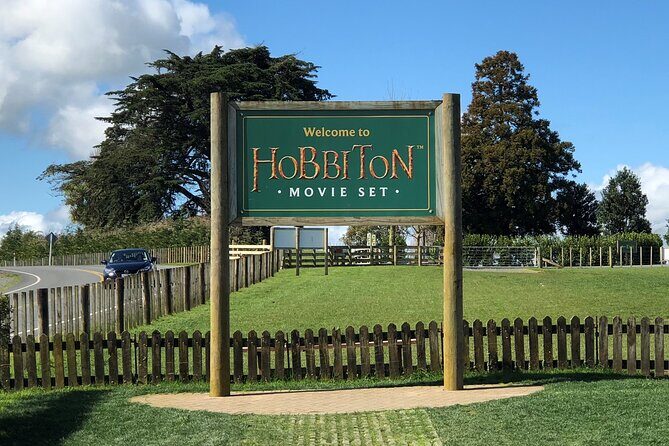 Hobbiton Movie Set Day Tour - An In-Depth Look at the Hobbiton Day Tour