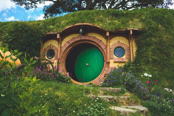 Hobbiton Movie Set Guided Tour - The Value of This Tour